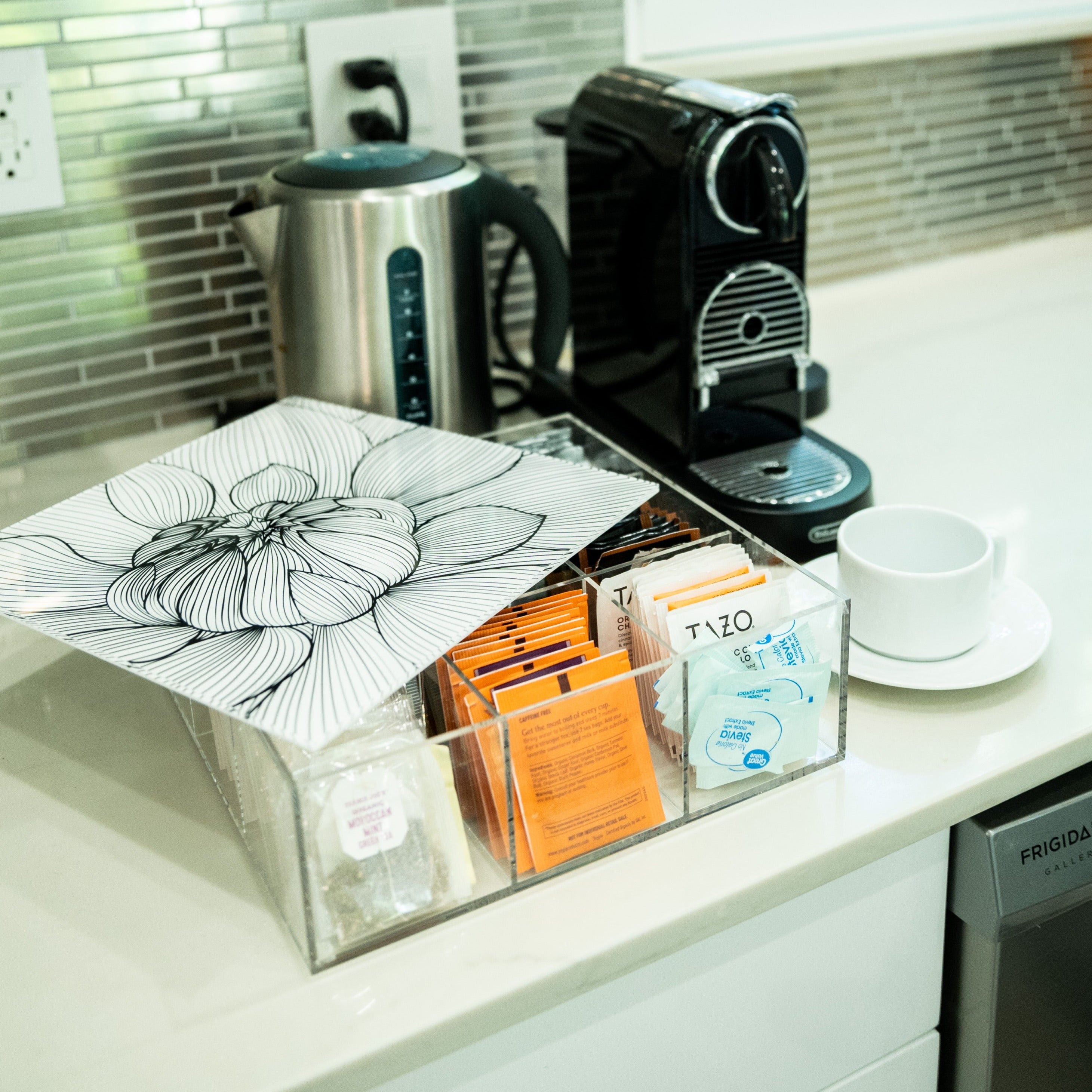 Acrylic Tea Bag Organization Box - Storage | BW Realistic Flower White ...
